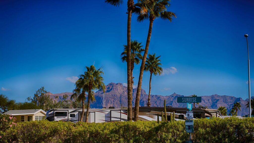 5 Benefits of Living at Sunrise RV Resort in Apache Junction, Arizona ...